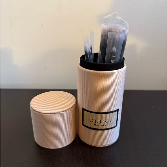 Gucci | Makeup | Gucci Beauty Brush | Poshmark